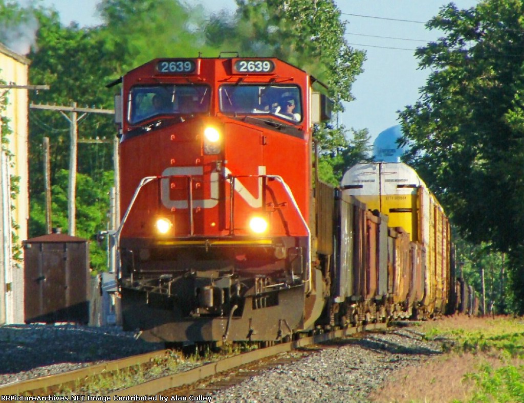 CN 2639